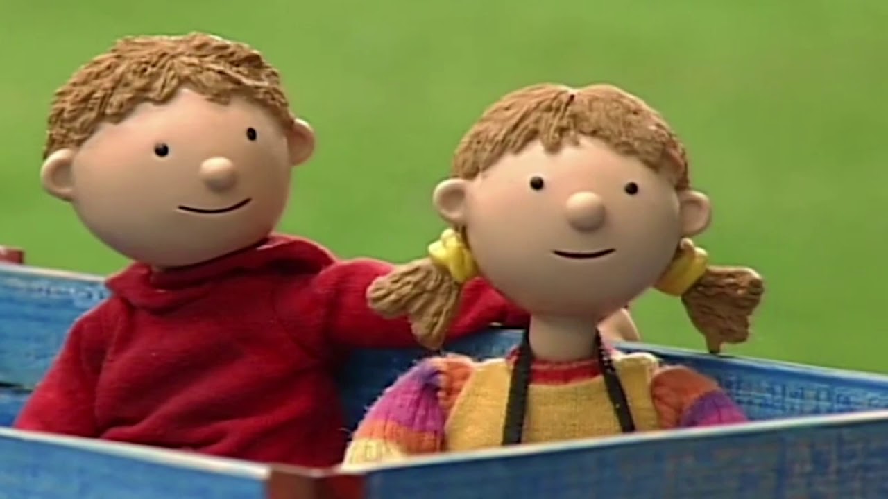Little Red Tractor | The Detectives | Full Episode - YouTube