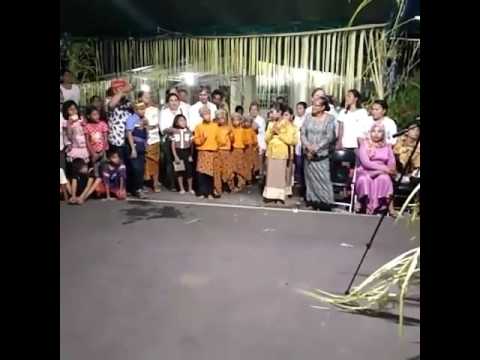 Tarian adat tide-tide tobelo halmahera maluku utara - YouTube