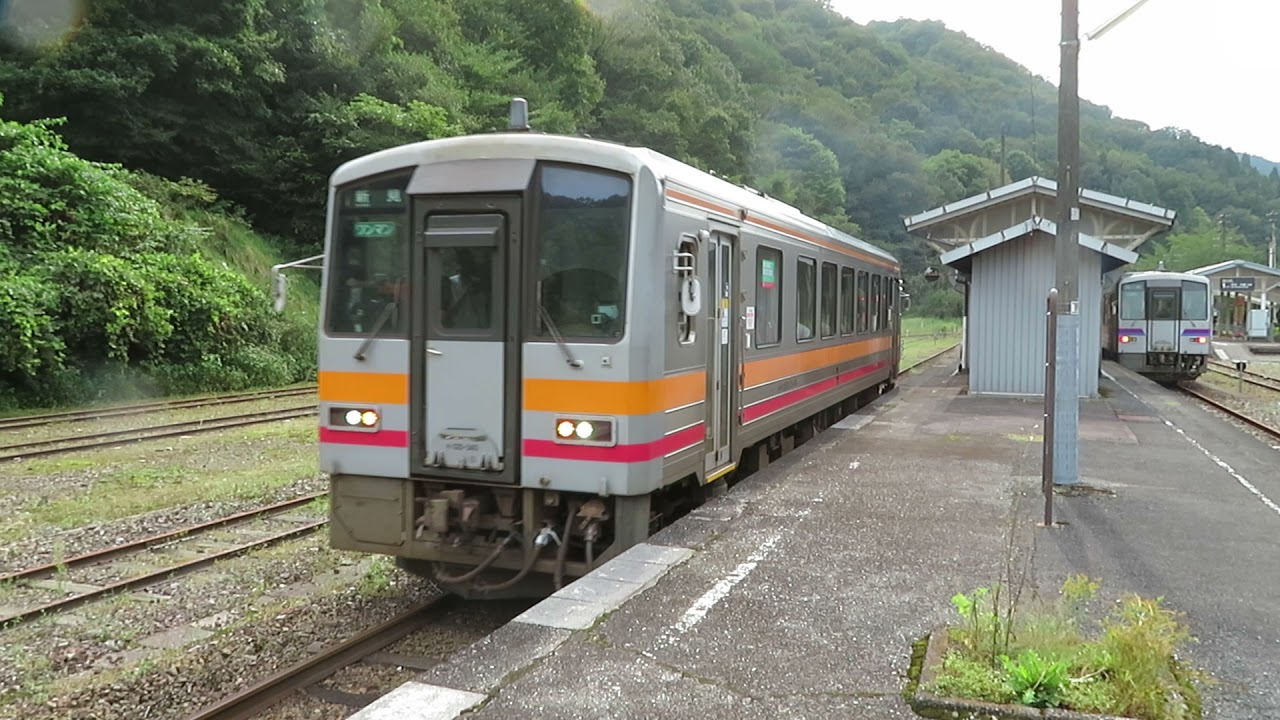 JR芸備線キハ120形 備後落合駅発車 JR West Geibi Line KiHa120 series DMU - YouTube