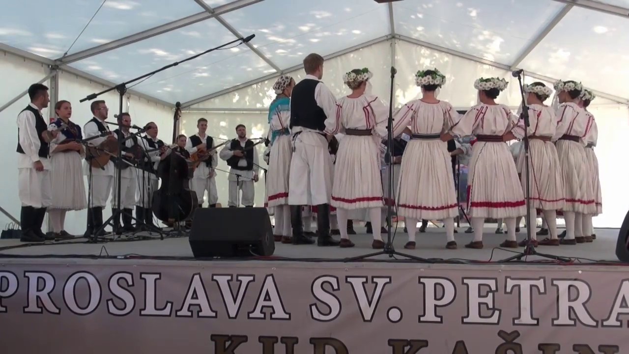 Petrovo 2017 - Nastupi folklornih sekcija - YouTube