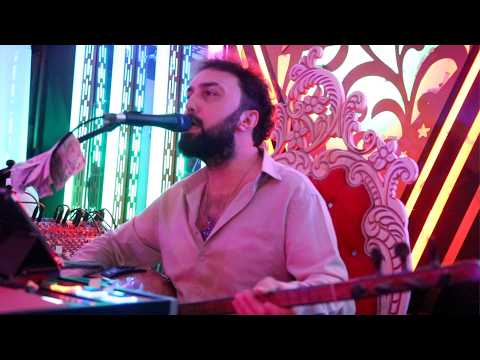 Ankaralı Mahmut - Kollarda Bilezik & Ninna & Sap Kağnısı & Yılana Bak