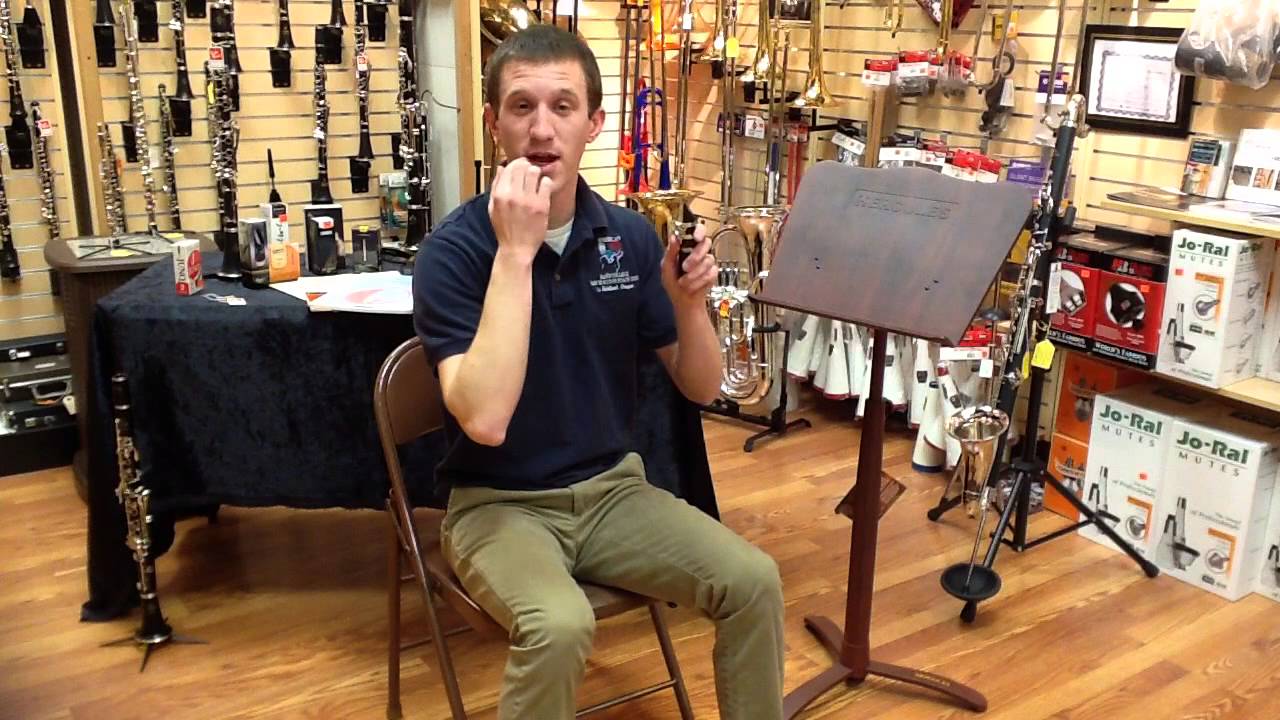 Clarinet: The Embouchure and First Sounds - YouTube
