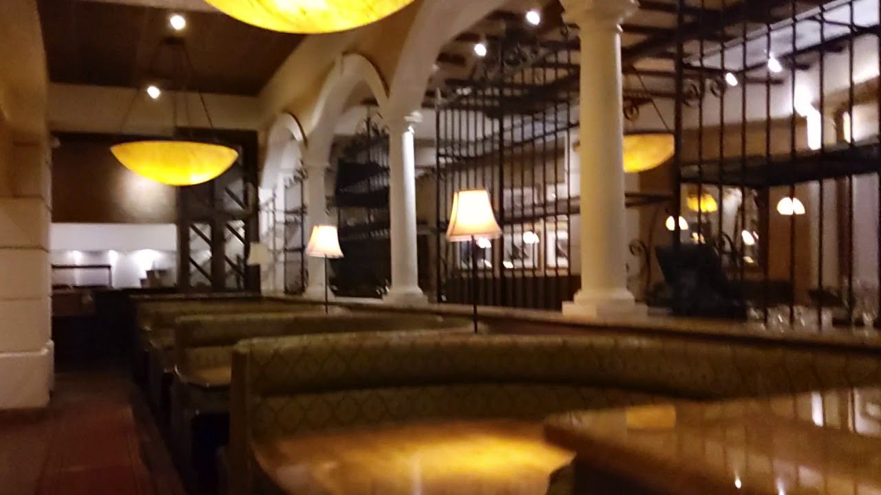 Looking Inside In The Abandoned Brio Tuscan Grille In Tysons Corner ...