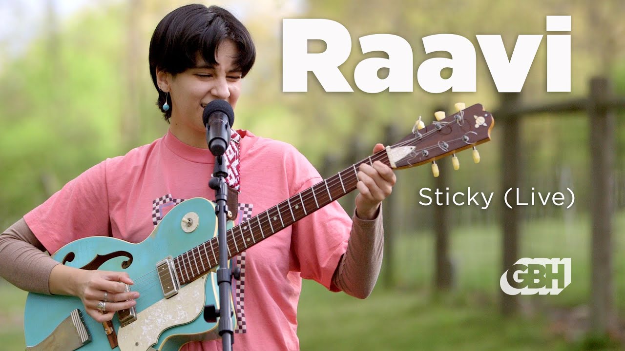 Raavi – Sticky (Live) - YouTube