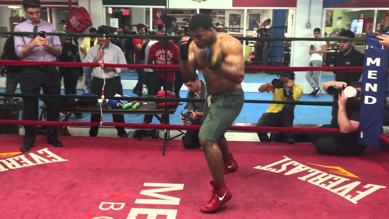 George Arias Dominican Heavyweight looks like Ali and Tyson - YouTube
