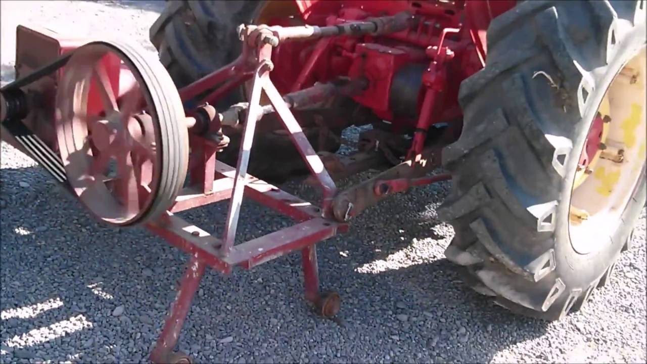 David Brown 950 990 Welding Lincoln PTO Welder - YouTube