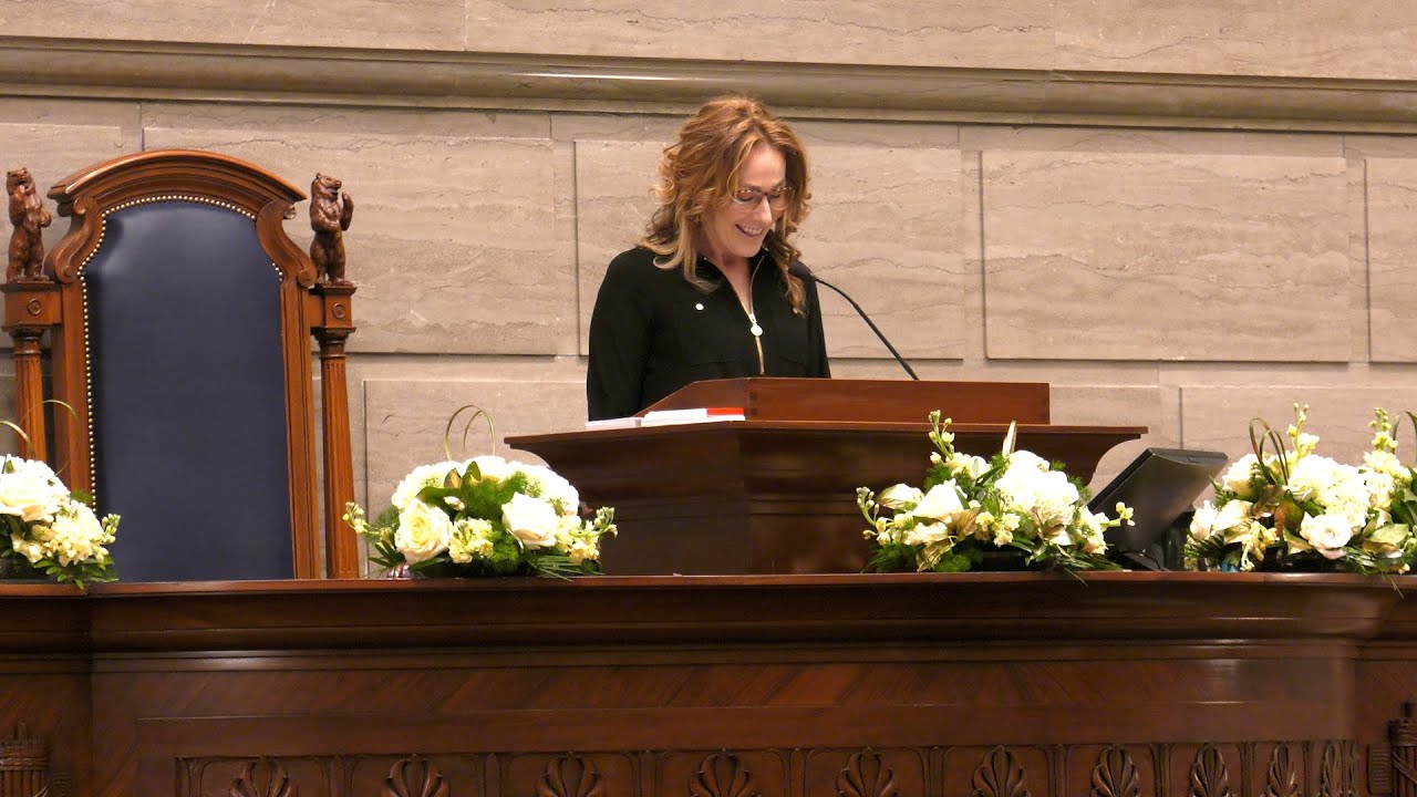 Missouri Sen. Jill Carter Honors Former Sen. Karla Eslinger During ...