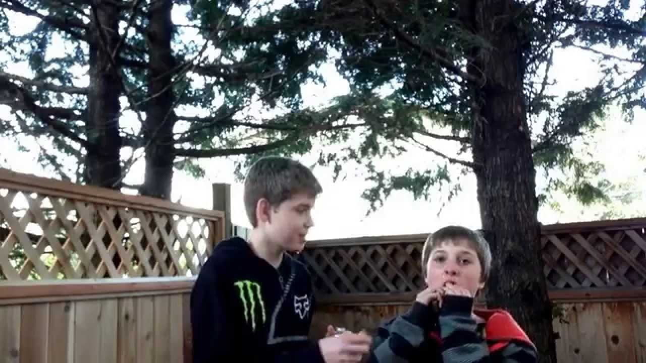 Mentos and diet coke challenge *mild vomit alert* - YouTube