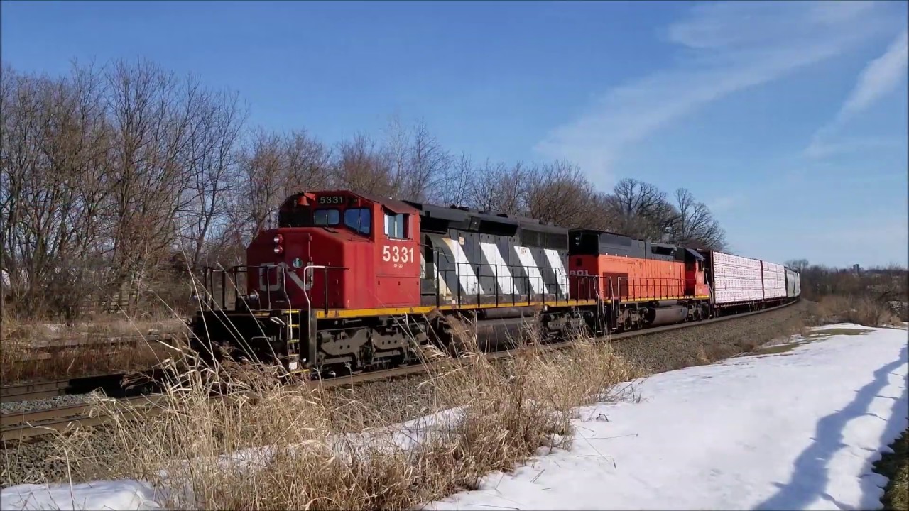 BLE 901 and CN 5331 on the Byron Hill helper set - YouTube