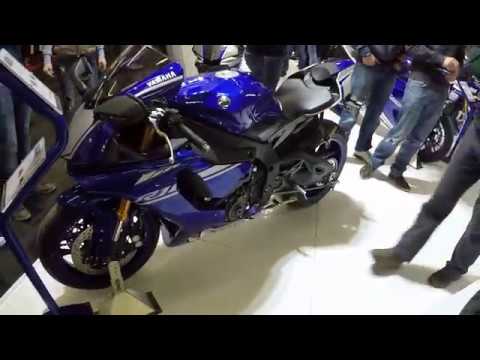 YAMAHA YZF R1 MODEL 2017 SUPERBIKE AKRAPOVIC EXHAUST BLUE COLOUR ...