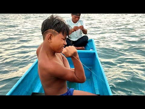 Bocil mancing Tehnik Tradisional Umpannya dibikin dari bahan Kue