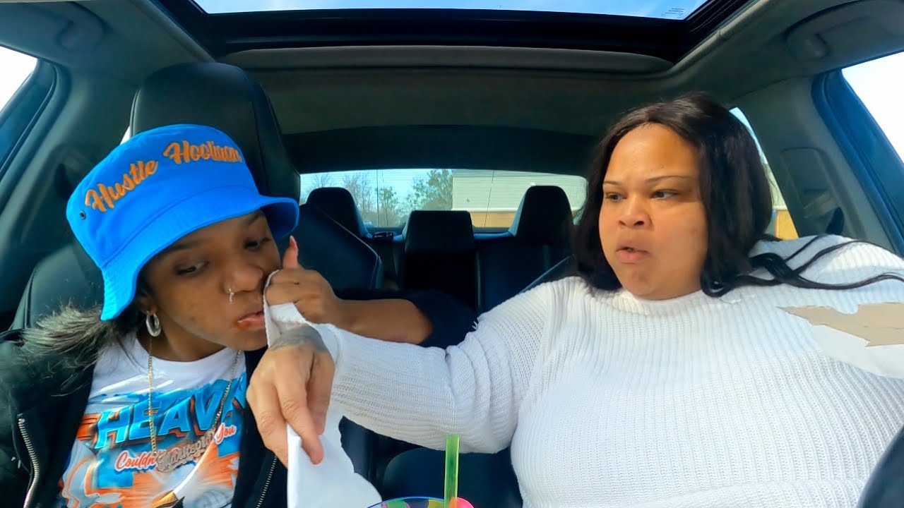 NAPKIN PRANK ON REDD 🤣‼️ - YouTube