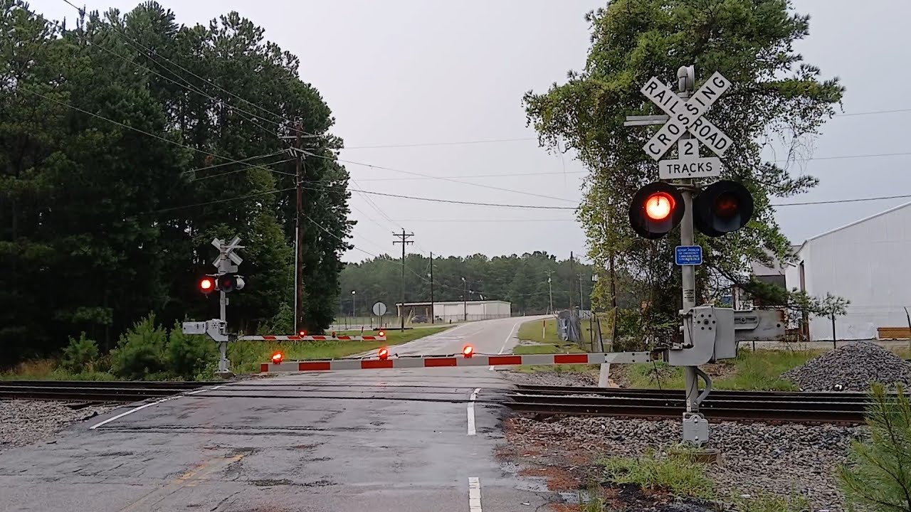 Flintlake Road Railroad Crossing Columbia SC - YouTube