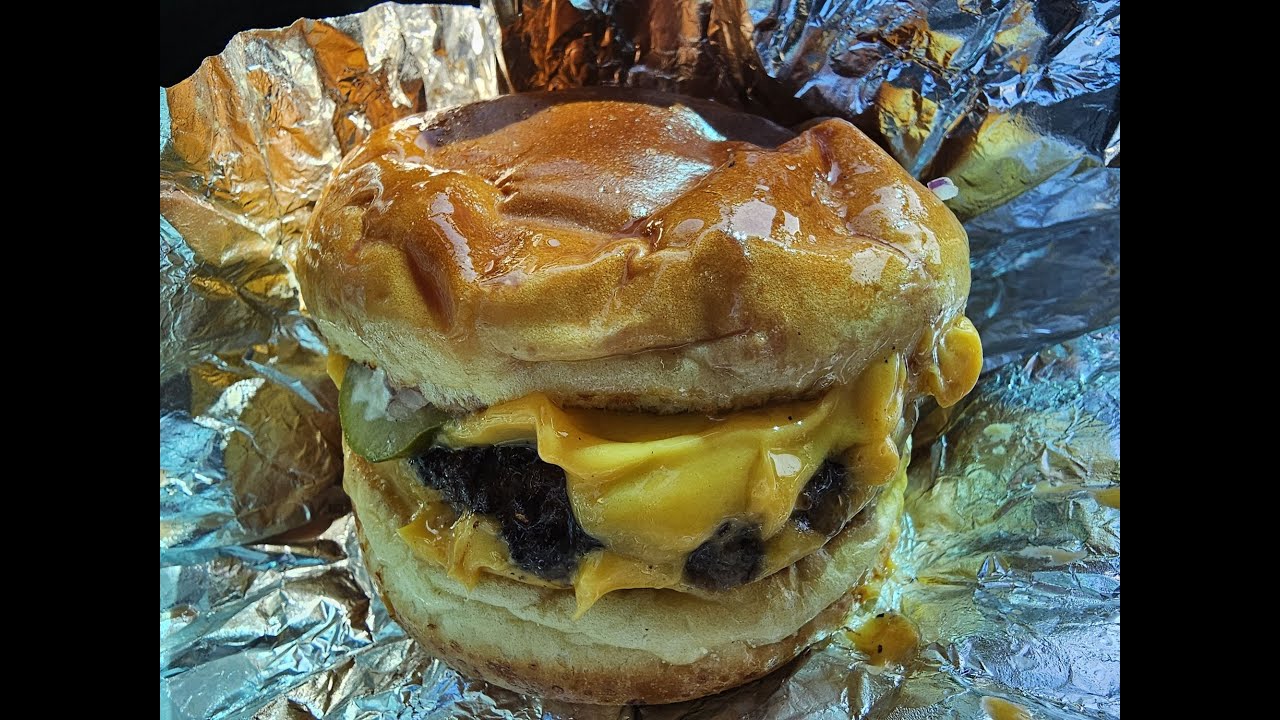 Taste Test: Rosemont's Small Cheval Cheeseburger - YouTube