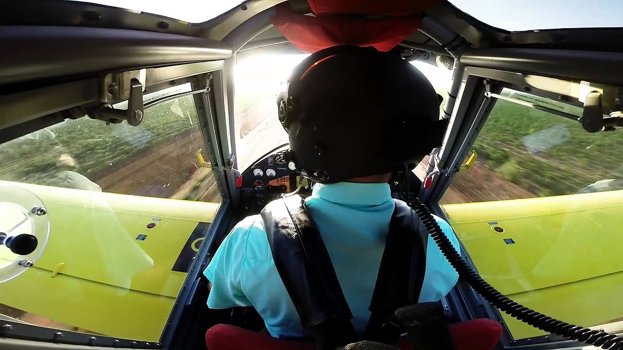 AT 402 takeoff - YouTube