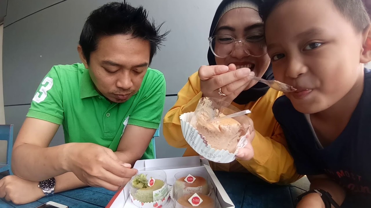 Nyobain Kibo Cheese Cake + Review ala Andiyani Achmad - YouTube