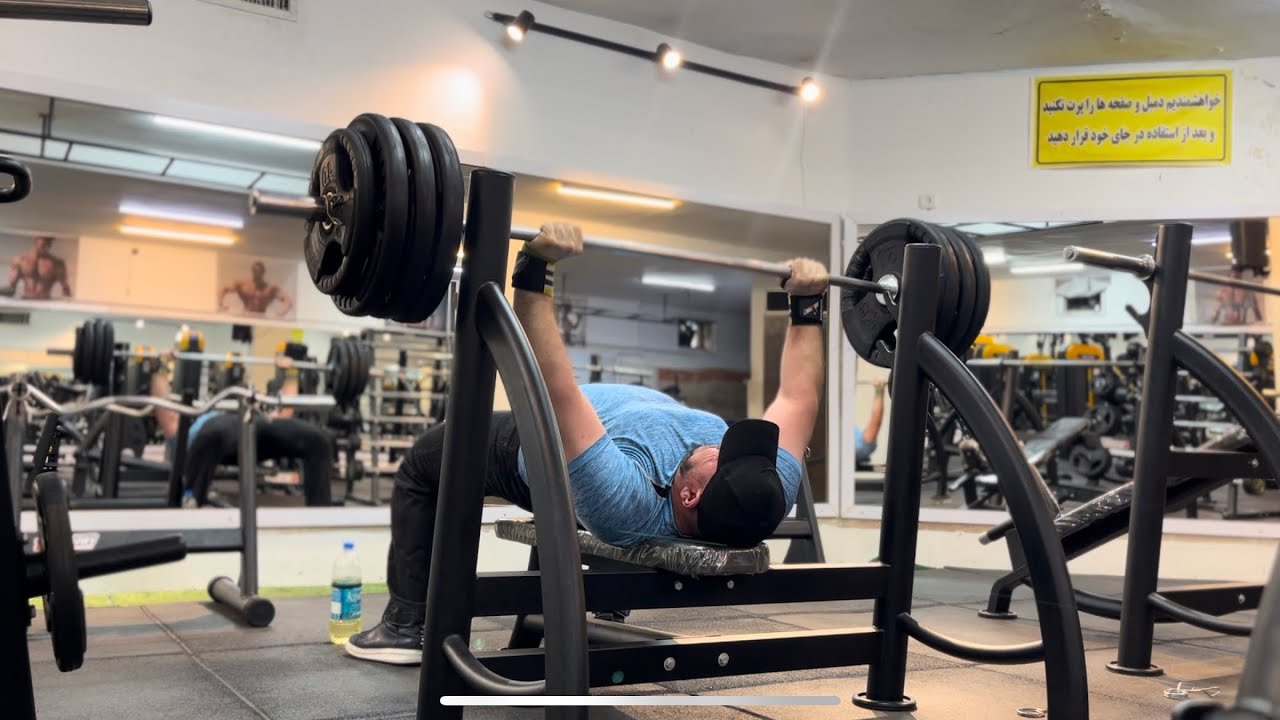 Natural powerlifting Day 19 (BENCH & BICEPS) How to Bench 220 kg ...