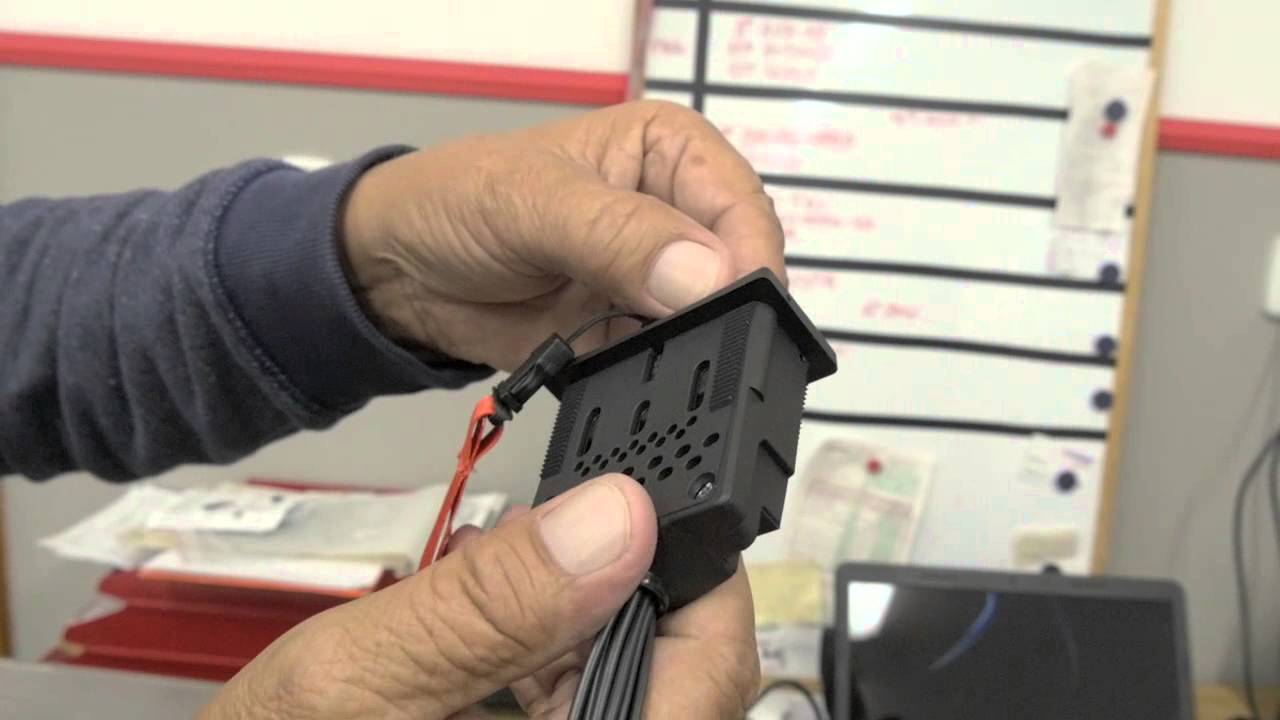 VAM R1 | TV SME - YouTube