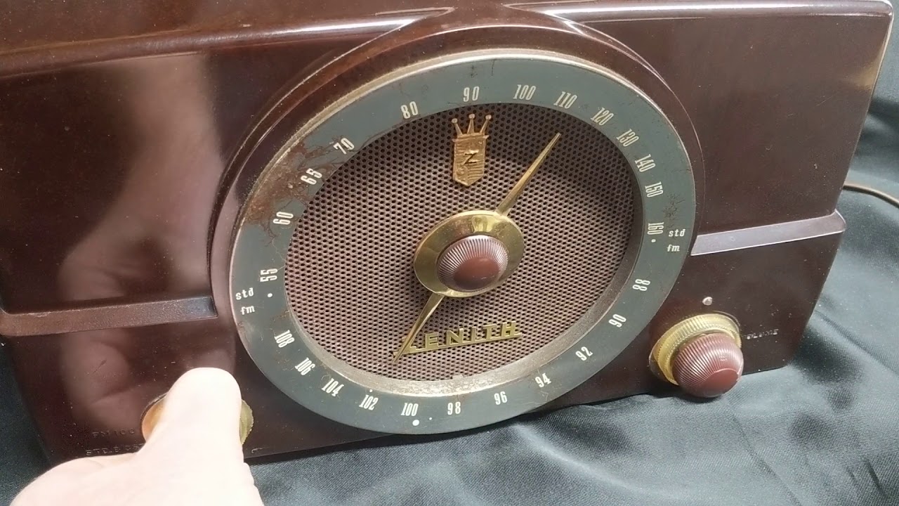 Restored Zenith K725 radio - YouTube