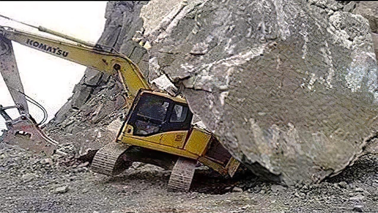 excavator working accident and opreator best working - YouTube