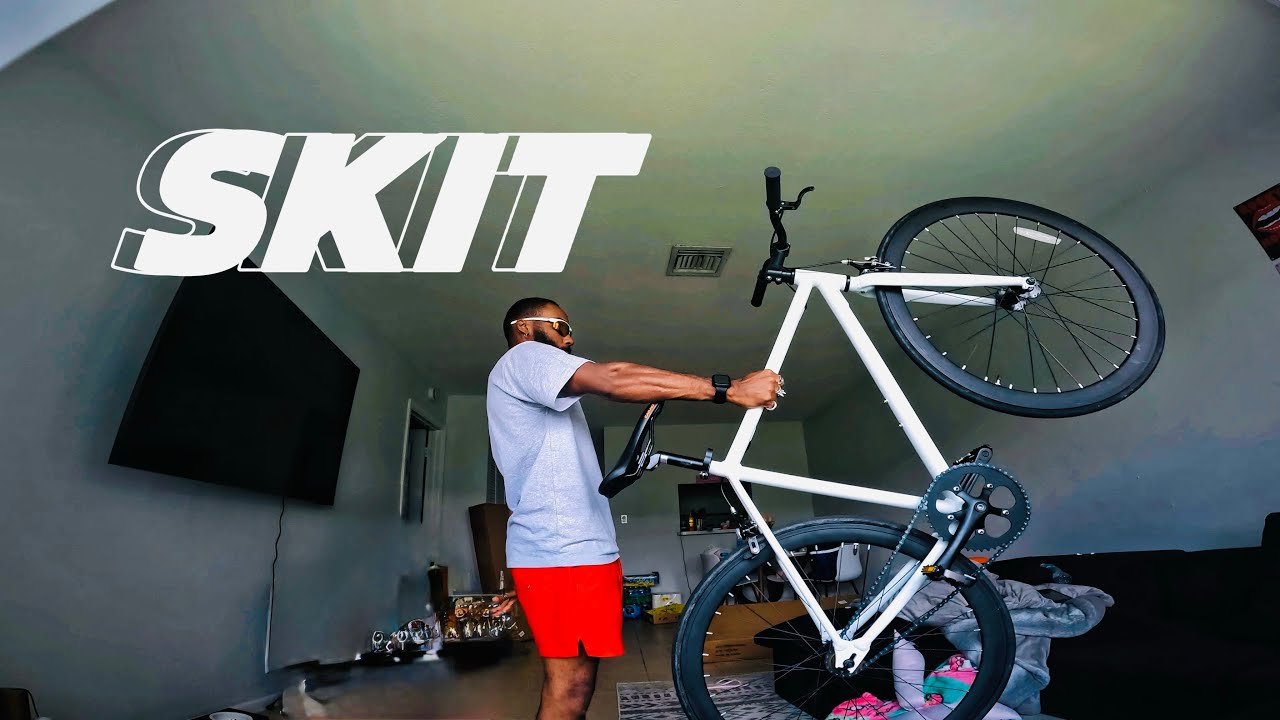 Trying out my new fixed gear bike - YouTube