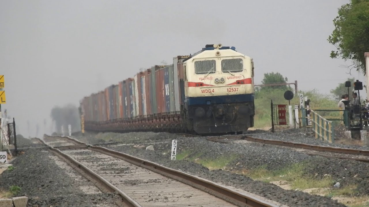 Single Stack CONTAINER Train : Indian Railways - YouTube
