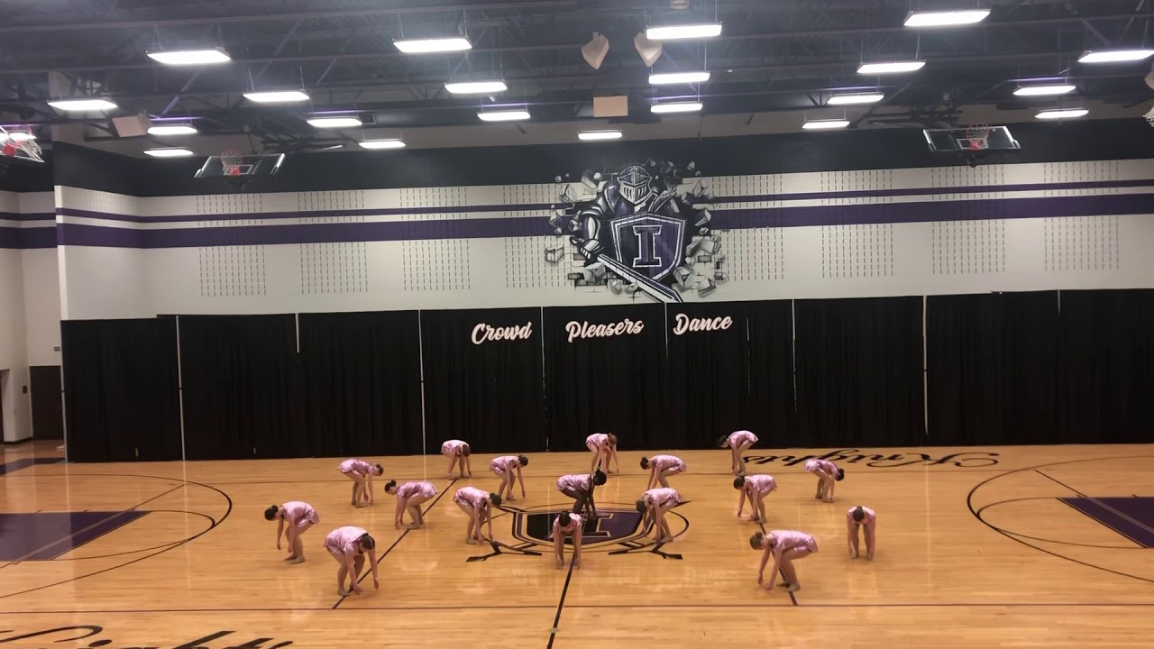 Clark Cougarettes- TopCats 2019 - YouTube