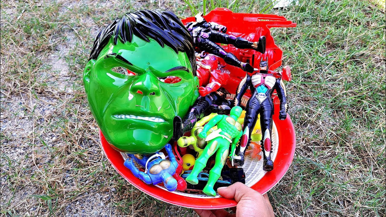 mendapatkan mainan robot, topeng, bebek lucu, disney pixar cars ...