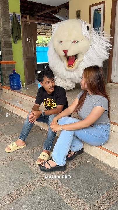 Lagi pacaran digigit can macanan - YouTube