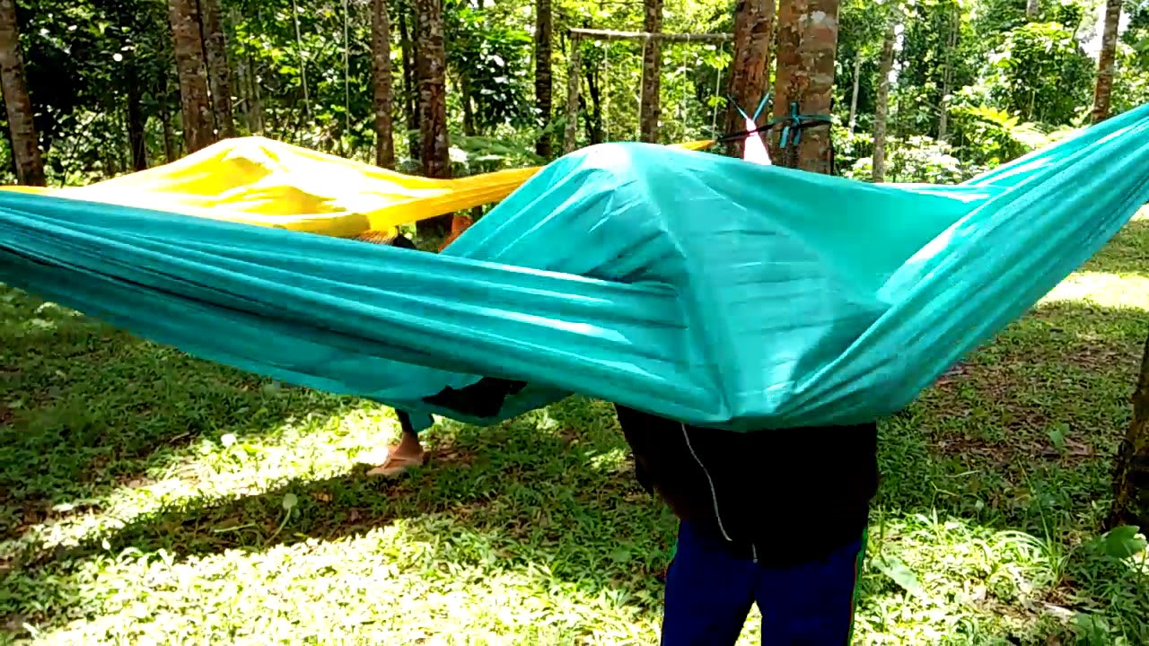 Tutorial naik dan turun ayunan pohon (hammock) - YouTube