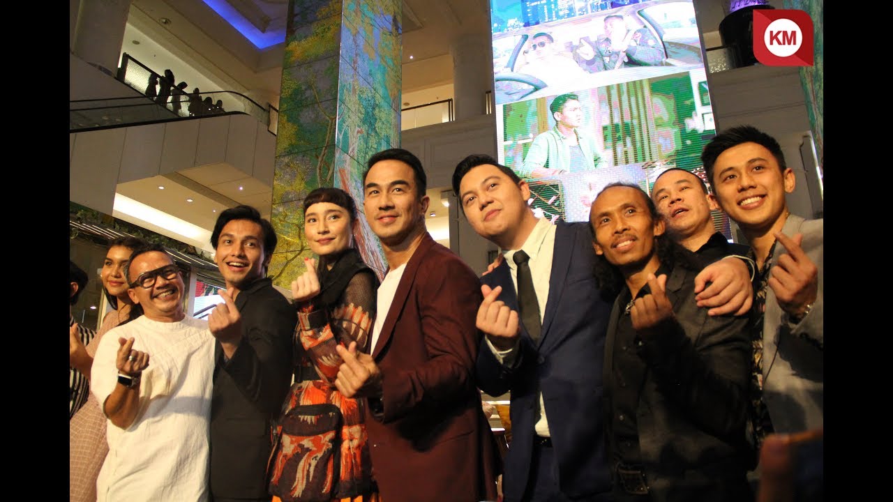 Gala Premiere and Press Conference With All Cast - HIT & RUN - YouTube