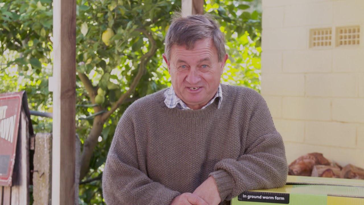 How to assemble a Tumbleweed Pet Poo Worm Farm - YouTube