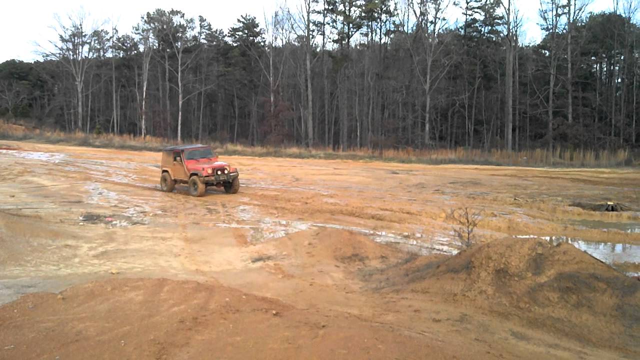 Travis jeep in the mud - YouTube