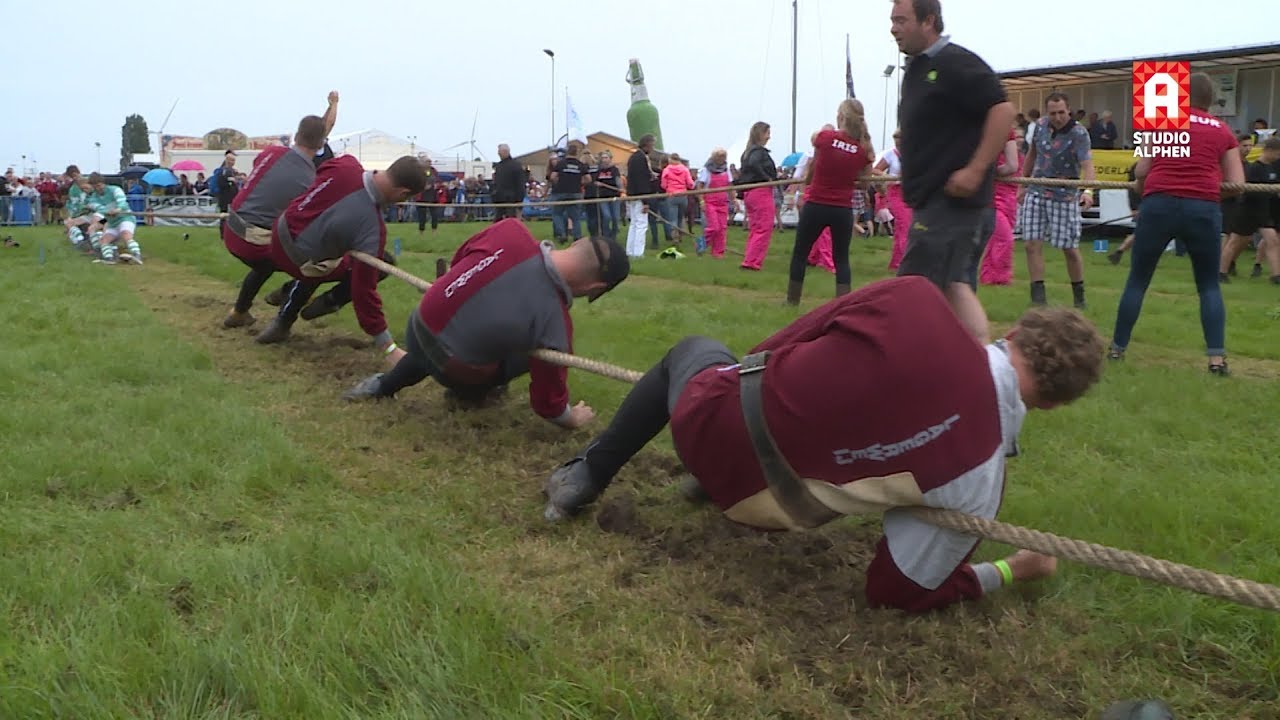 Touwtrekken tijdens Trekkertrek 2017 - YouTube