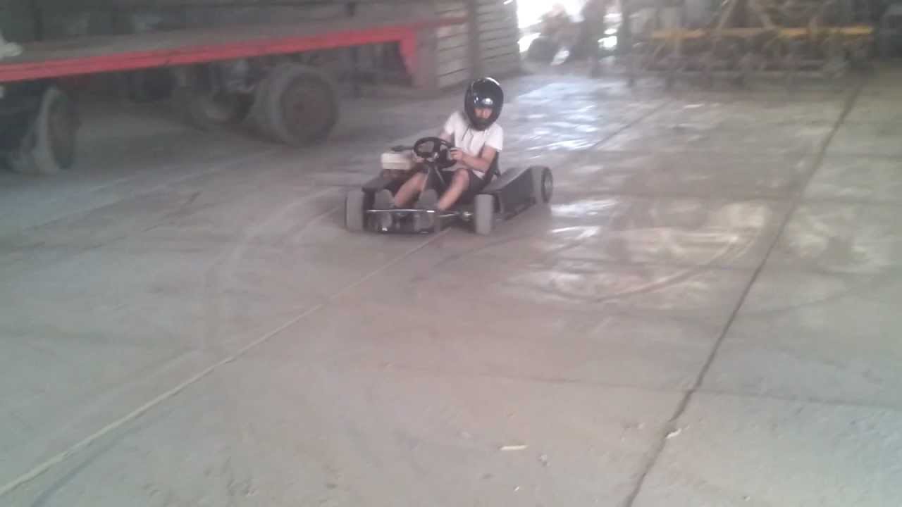 Go-kart drifting - YouTube