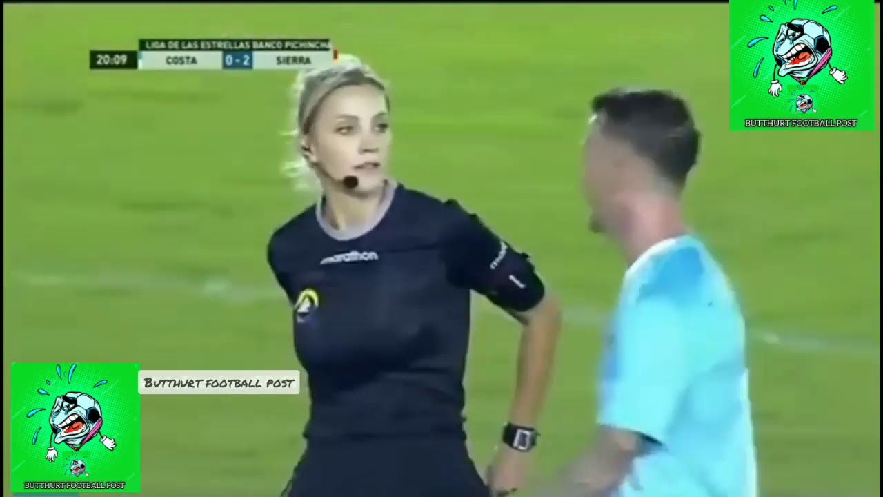 Player shocked, referee rockz...must watch - YouTube