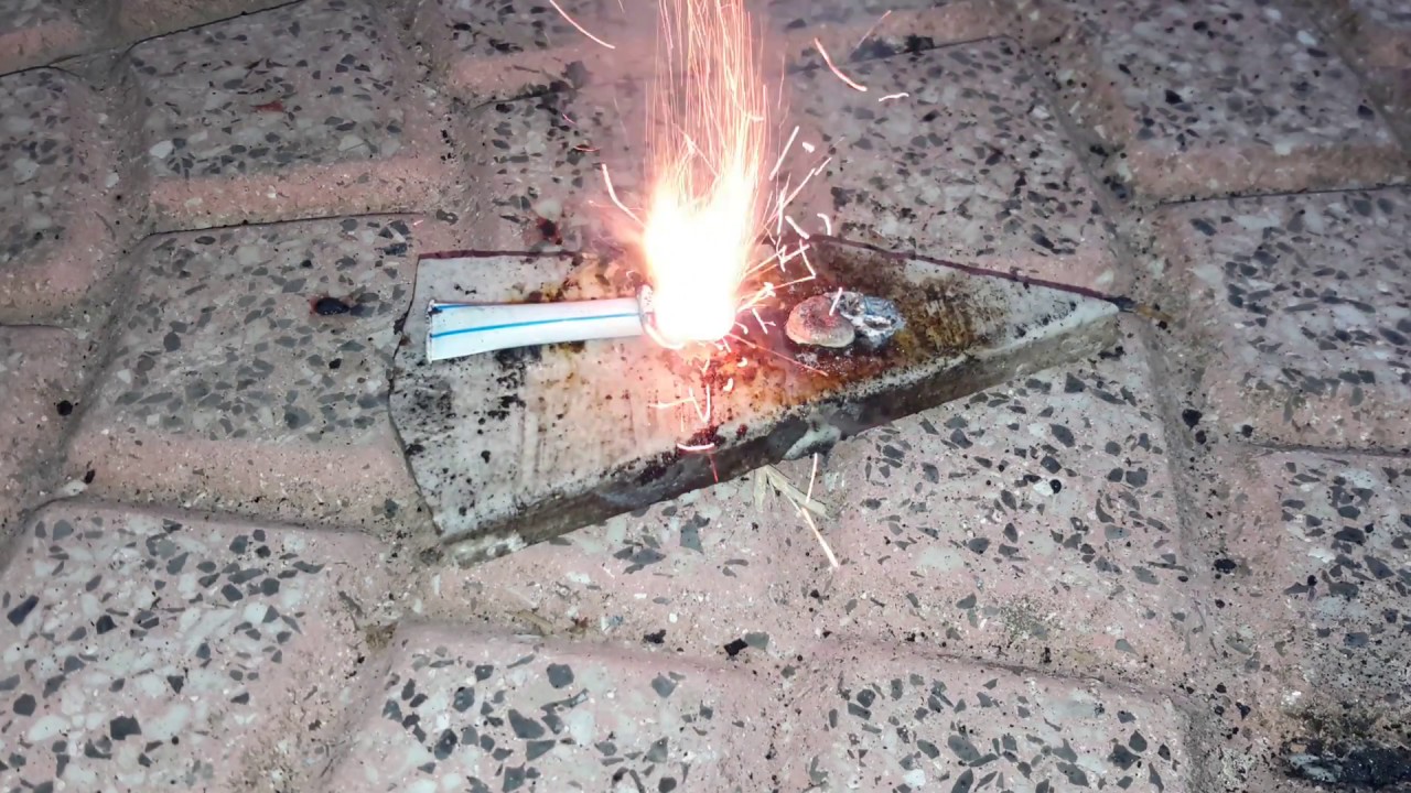 Old Black Powder VS New Black Powder: Fuse Comparison - YouTube