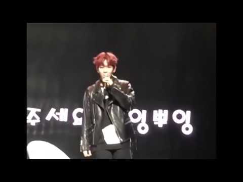 [Fancam] BaekHyun and Xiumin cover TT by Twice (cute)