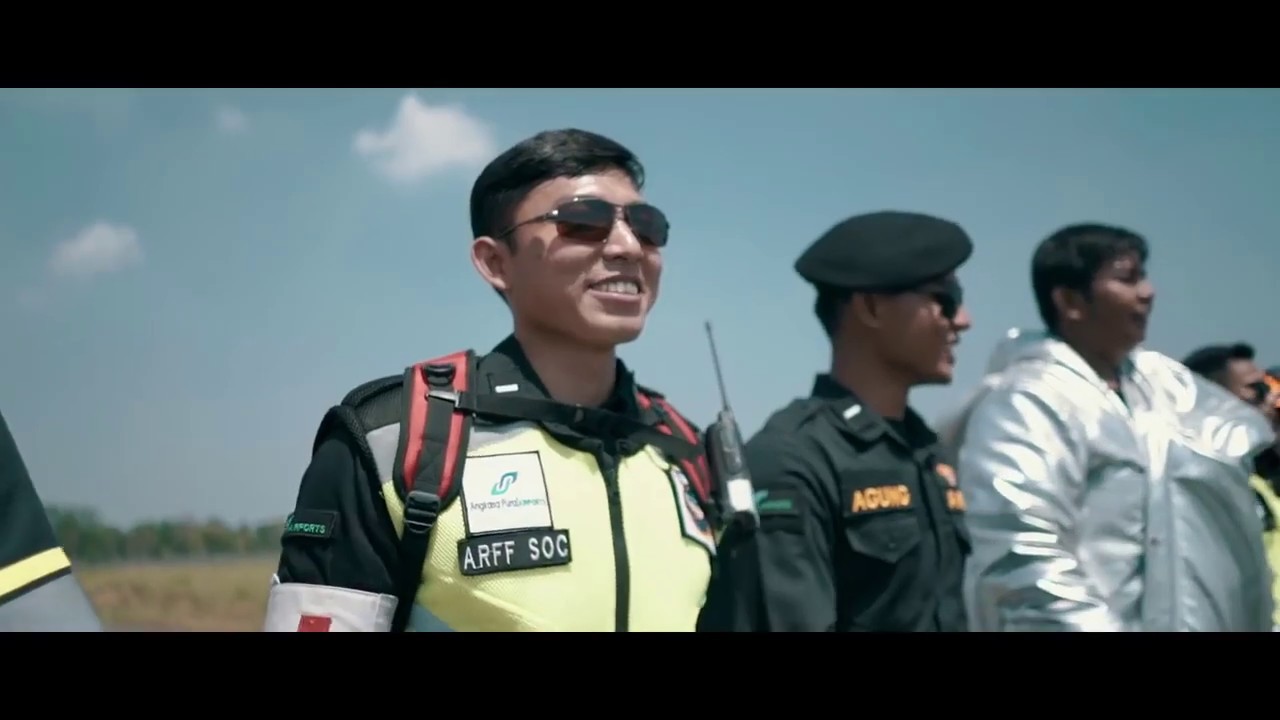 Yuk, Ketahui Kegiatan Personil ARFF di Bandara! - YouTube