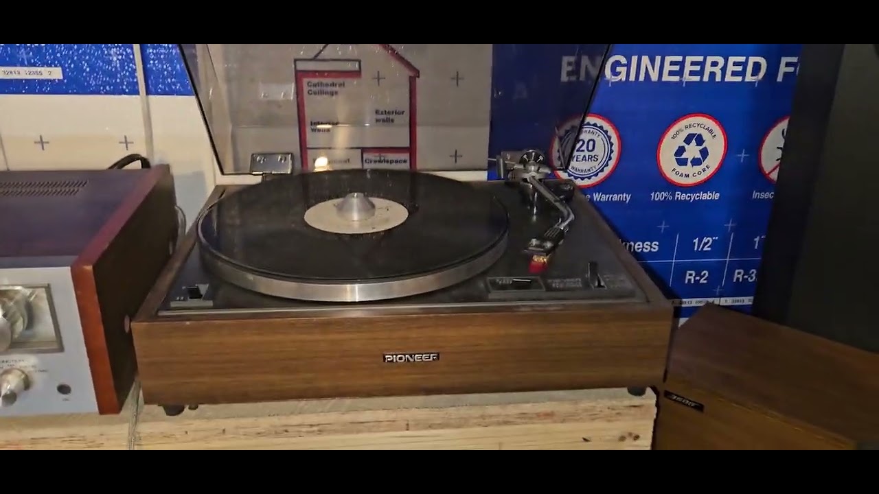 finding room to set up my vintage Pioneer turntable stuff - YouTube