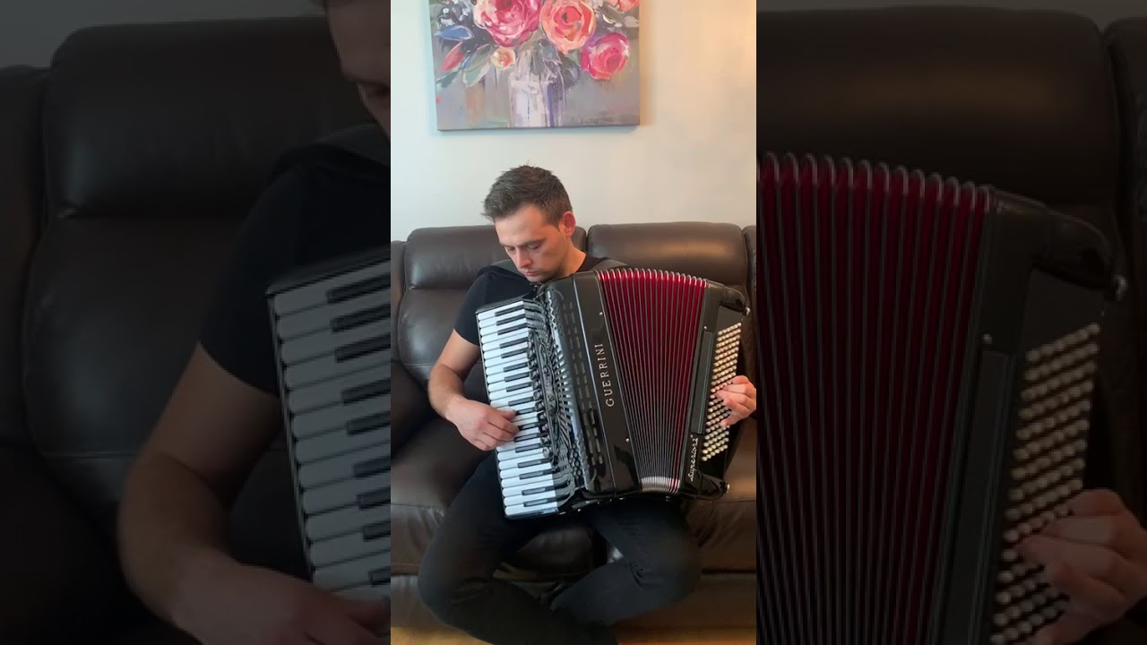 Instrumental acordeon 4 - YouTube