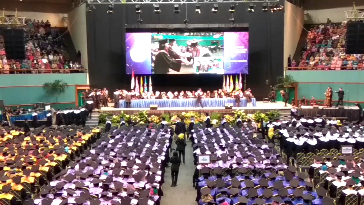 wisuda universitas gunadarma 18-12-2016 - YouTube