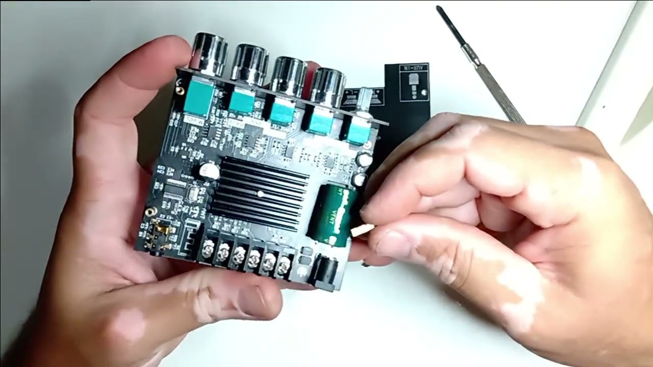 ZK-MT21 assemble. - YouTube