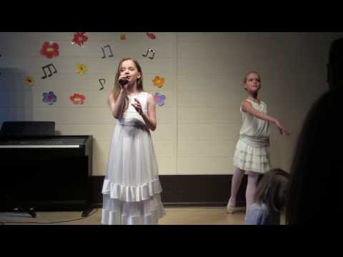 RUSSIAN LITTLE GIRL SING I GUESS I LOVED YOU