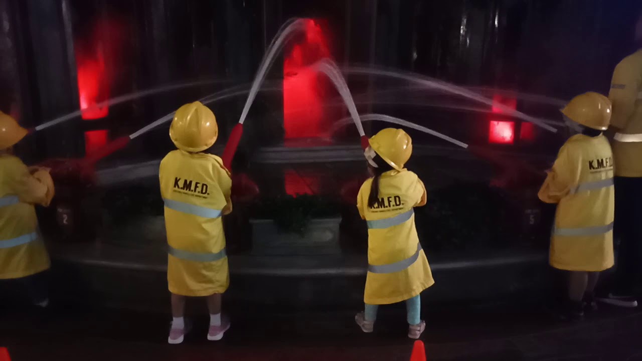 Kidzania's Fire Fighters - YouTube