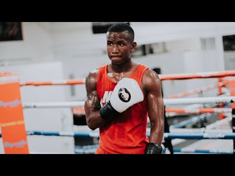 Dion jones 1st fight, Other guy 3rd fight - YouTube