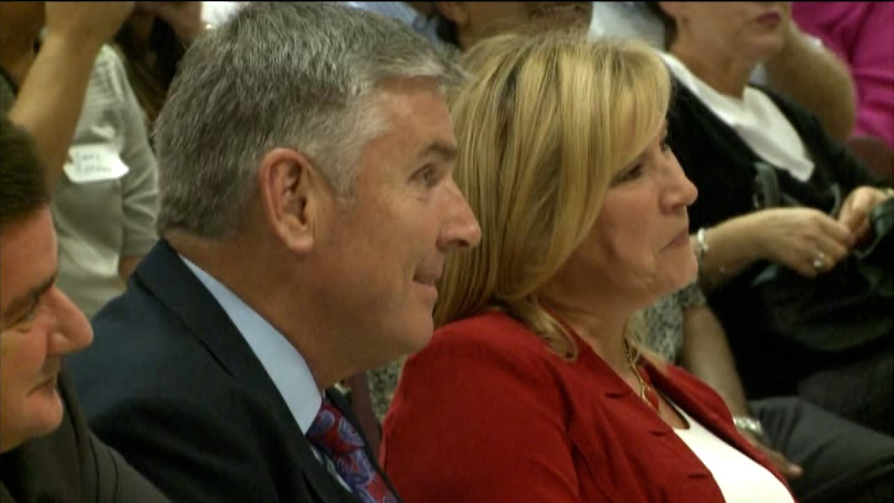 Pastor Andrew Rudmann remembers WGNO legend Ed Daniels - YouTube