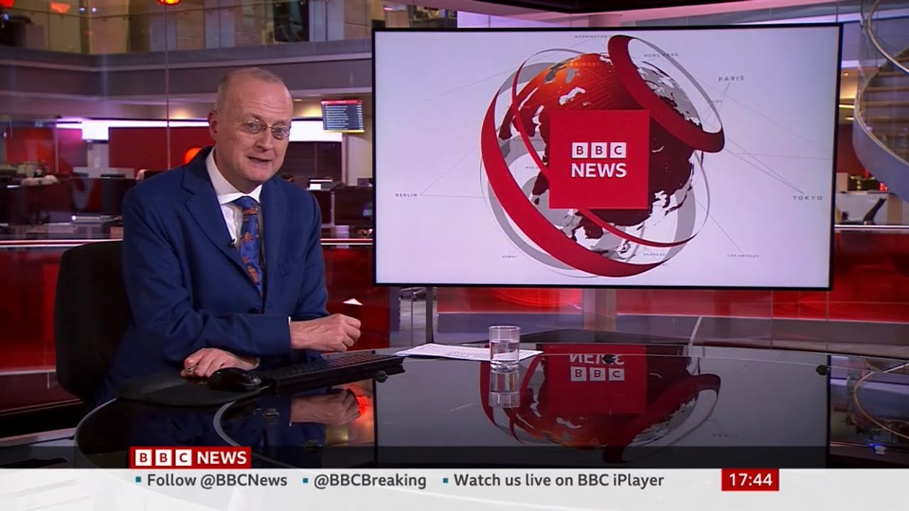 BBC News Blooper - Presenter's mic muted (1 October 2022) - YouTube