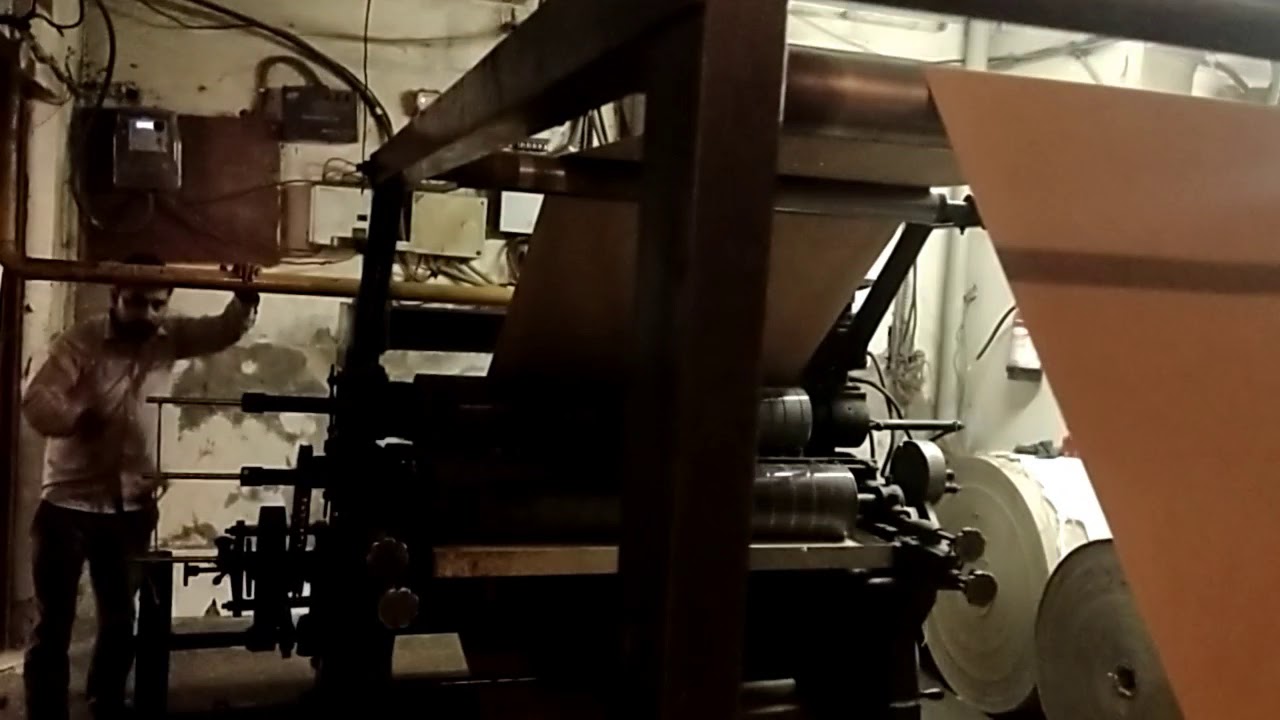 Cartoon Box Making machine - YouTube