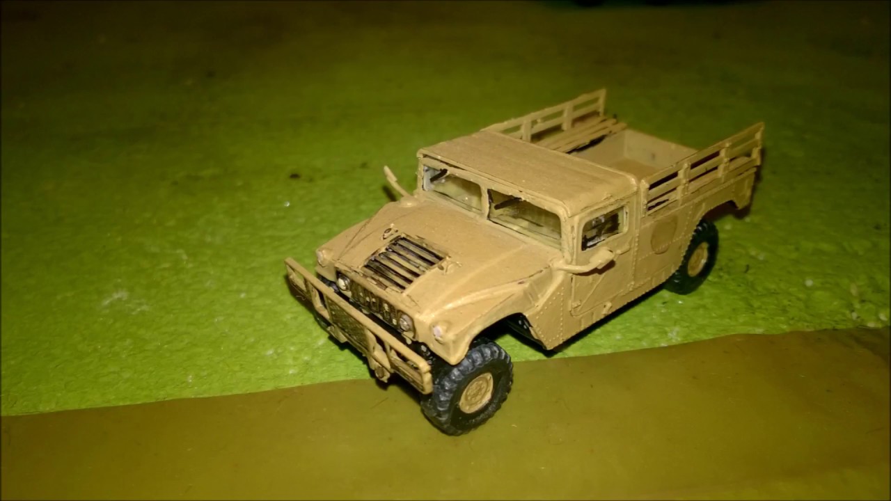 Unboxing et peinture REVELL Humvees M998 M1025 1/72 - YouTube